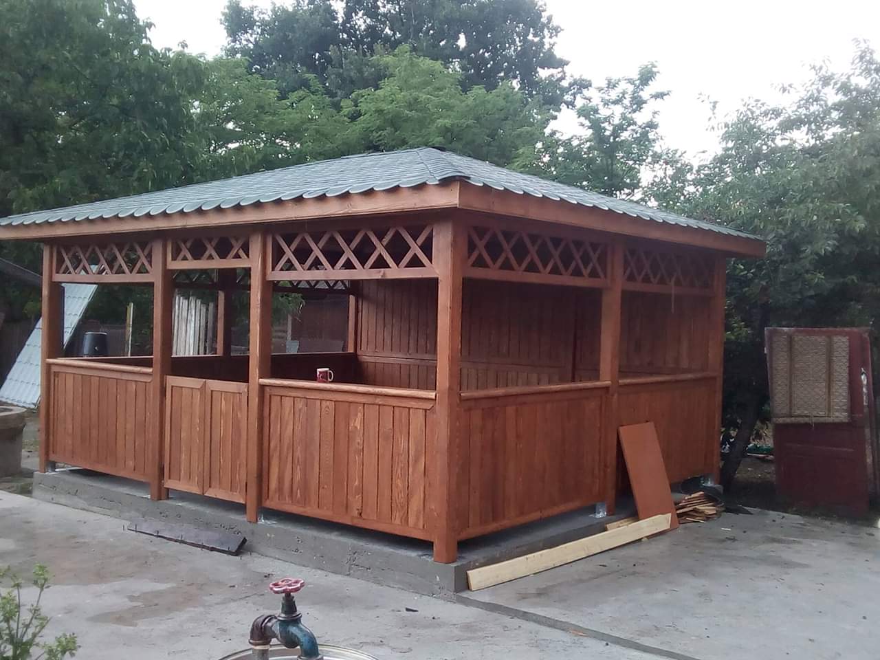 Foisor din lemn Mira | Foisoare din lemn, Garduri din lemn, Terase din lemn